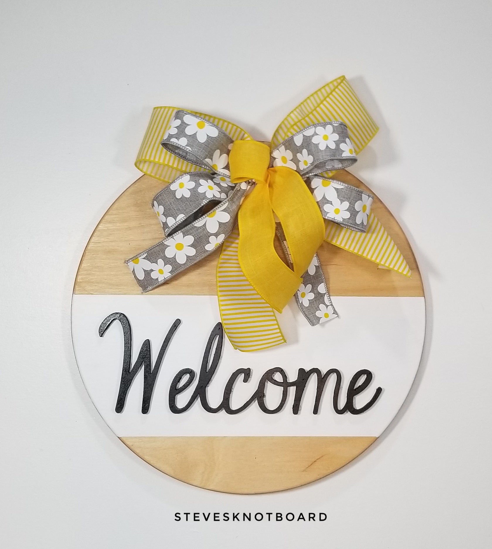 Welcome Sign with Interchangeable Bow (Natural Stain w/ Daisies on Gra ...